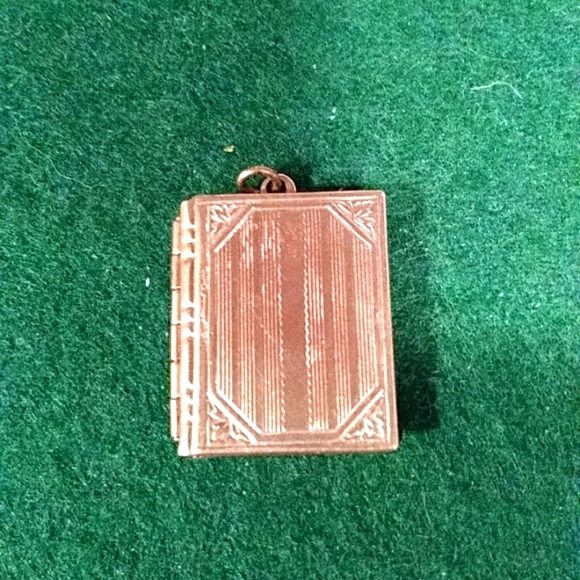 Jewelry | Vintage Book Locket | Poshmark